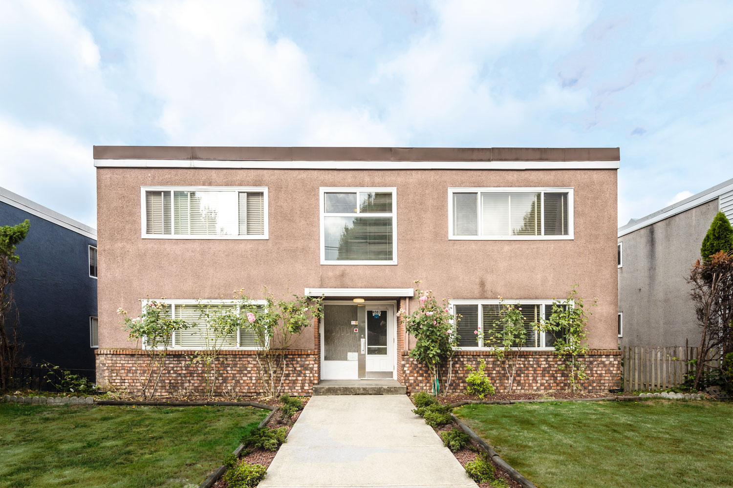 4987 Main Street - Goodman Commercial Inc.